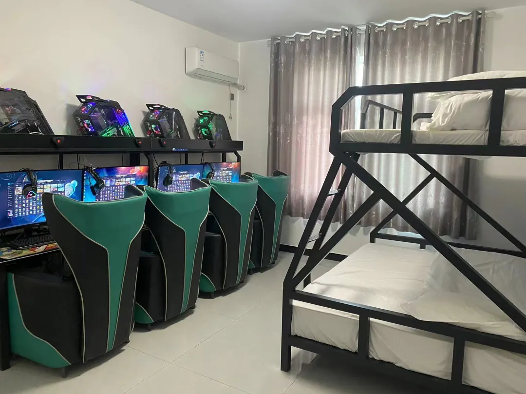 Zhenxuan E-sports Hotel - 南陽市