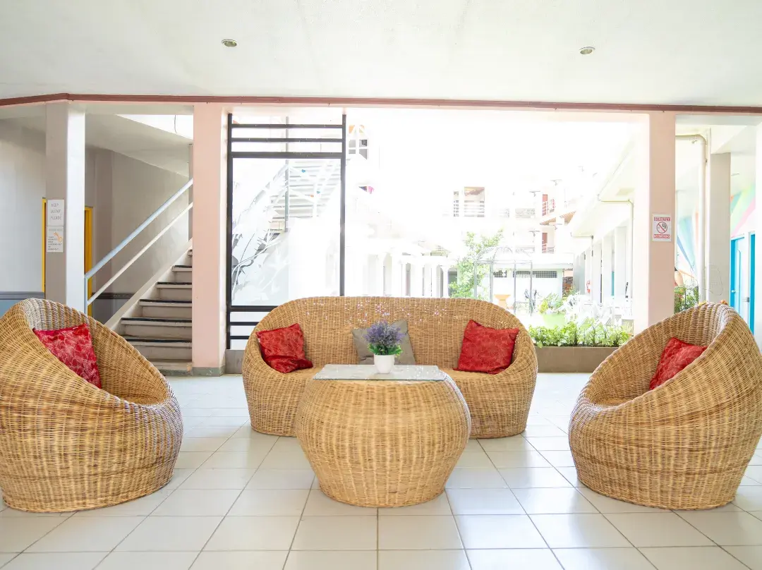 Tropical Place Hotel By Reddoorz - Puerto Princesa