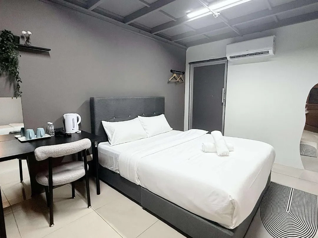 Gather Inn - Penang Island