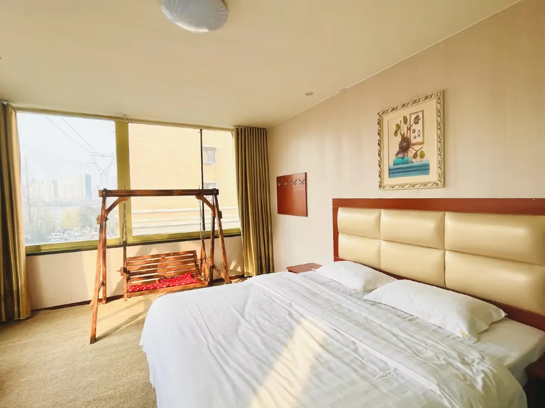 Nanyang Golden Harbor Business Hotel - Nanyang