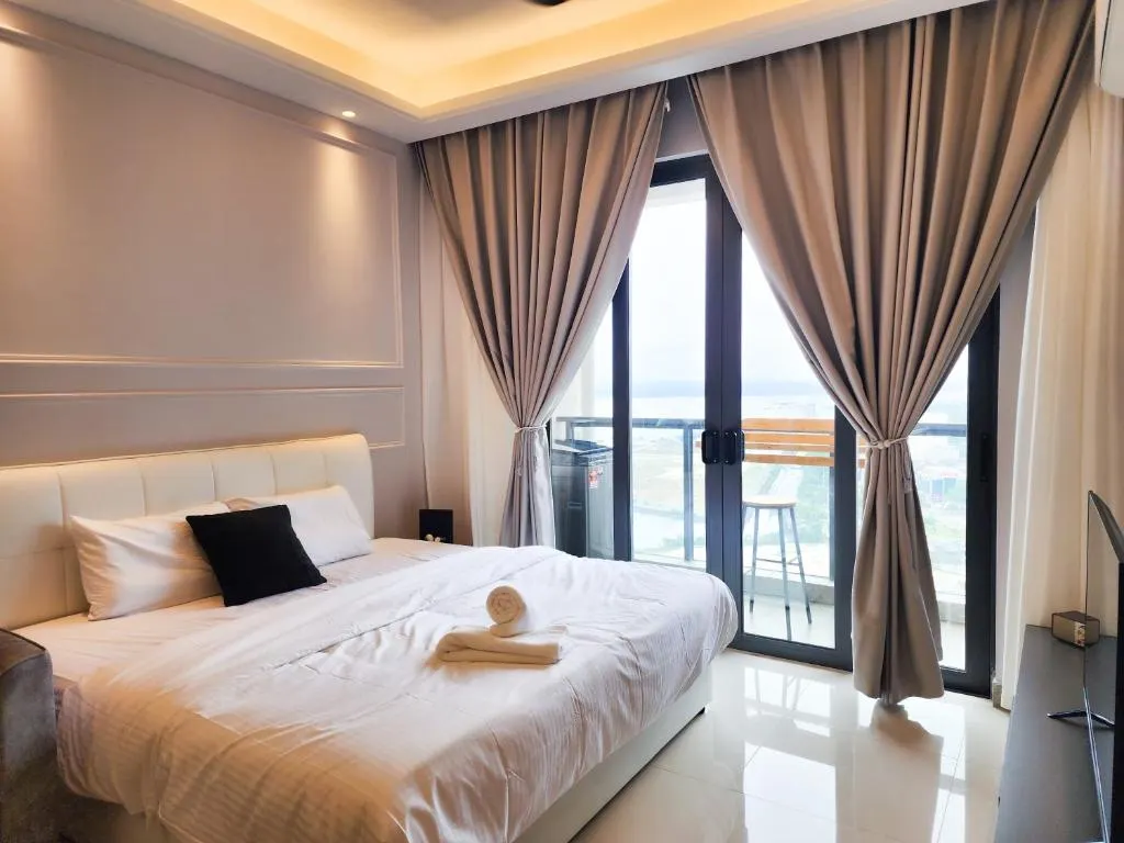 R&f Princess Cove By Ck Homestay - Woodlands