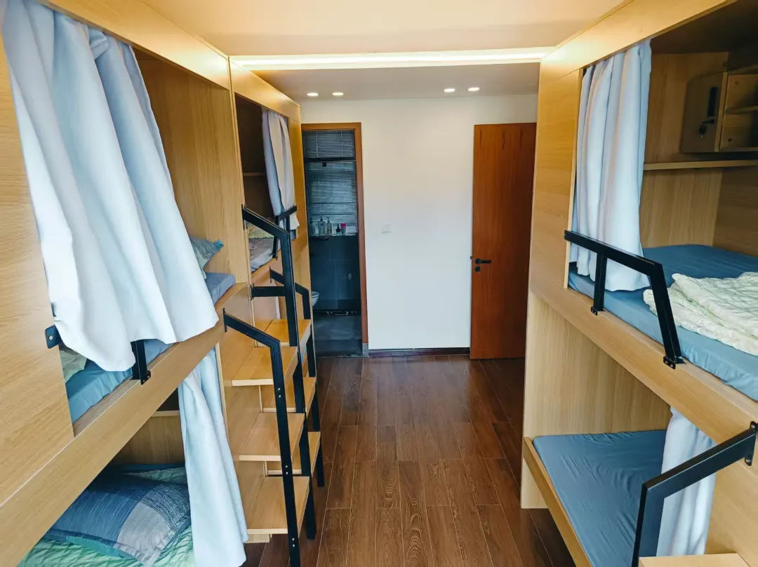 Yijing · Yuehai Hostel - Hong Kong