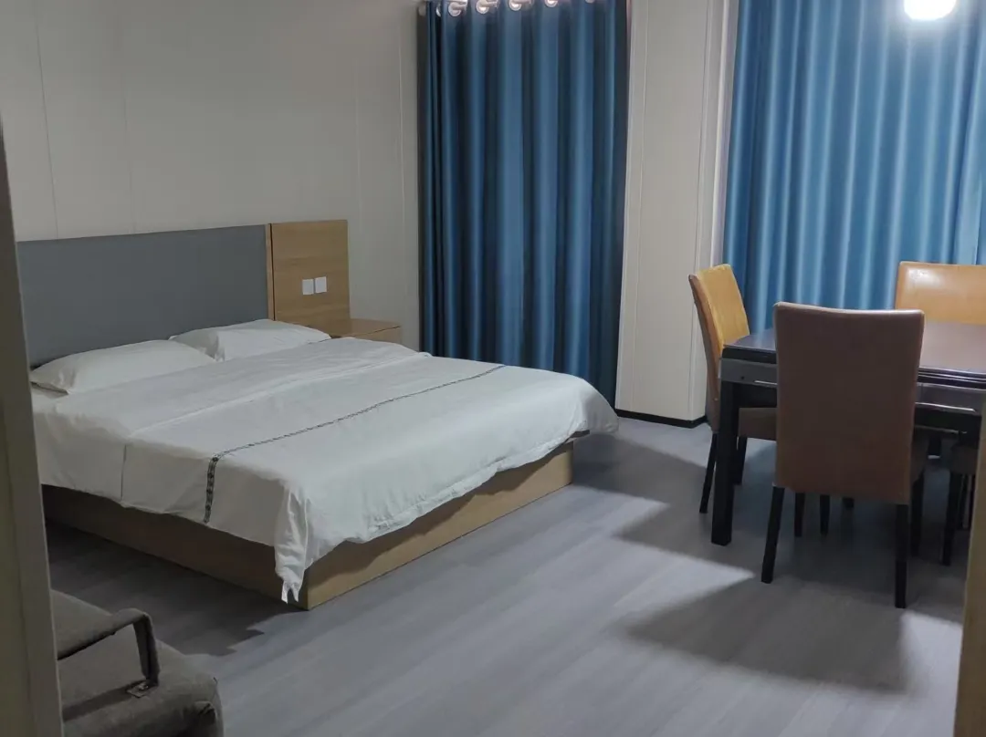 Xianhong Hostel - Sanya