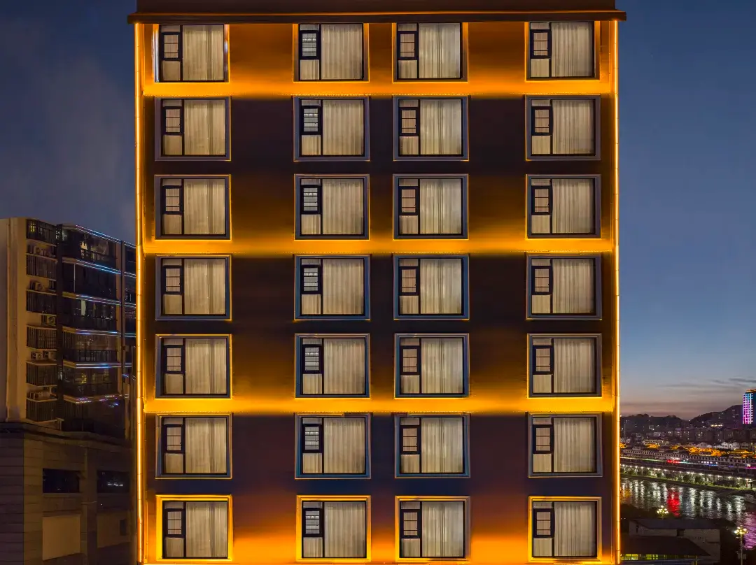 Redboer International Hotel Along The River - Tongren