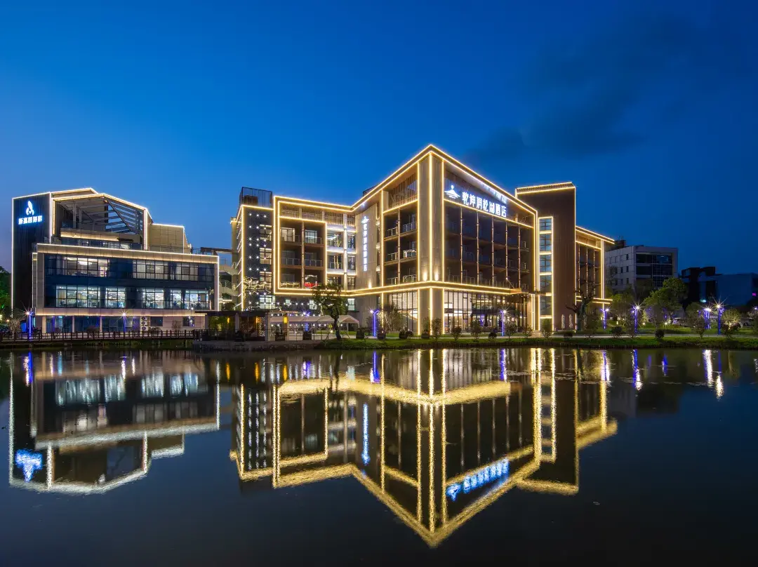 Qian Kun Run Songhu Hotel - 둥관 시
