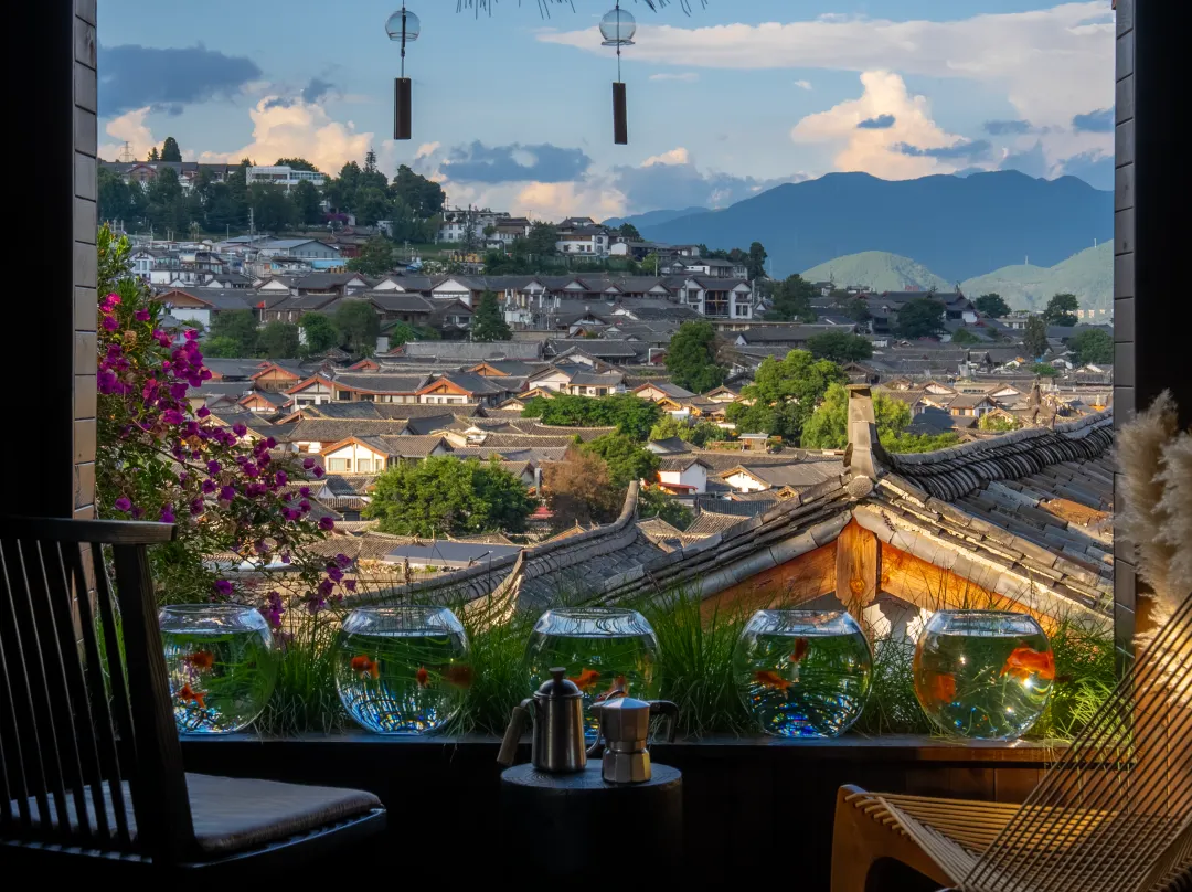 Tinghuatang Halfway Up A Hill Resort Hotel - Lijiang