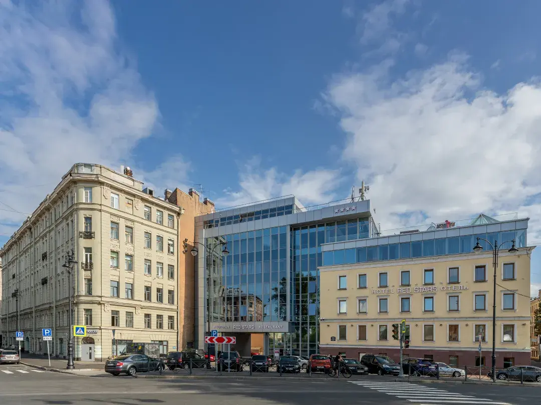 Red Stars Hotel - 