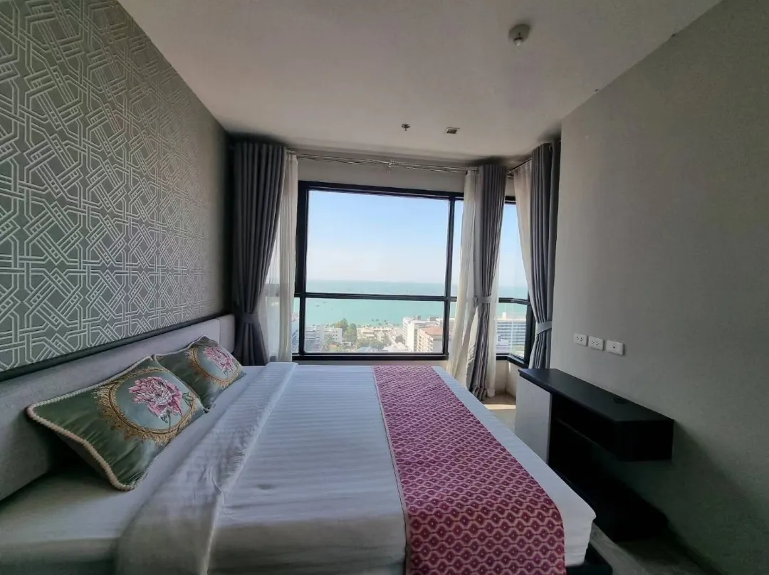 22·pattaya City Center High-speed Network Internet Celebrity Infinity Pool - Pattaya