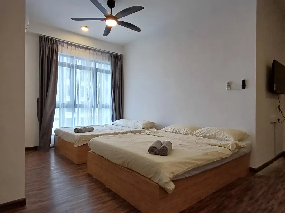 Family-friendly Homey Unit With Parking - Putatan