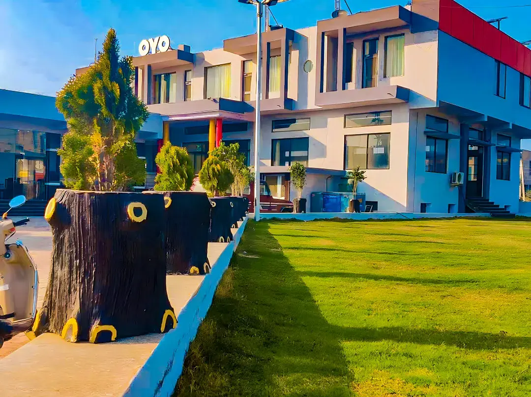 Sangam Hotel Marriage Garden & Restaurant - Chirawa