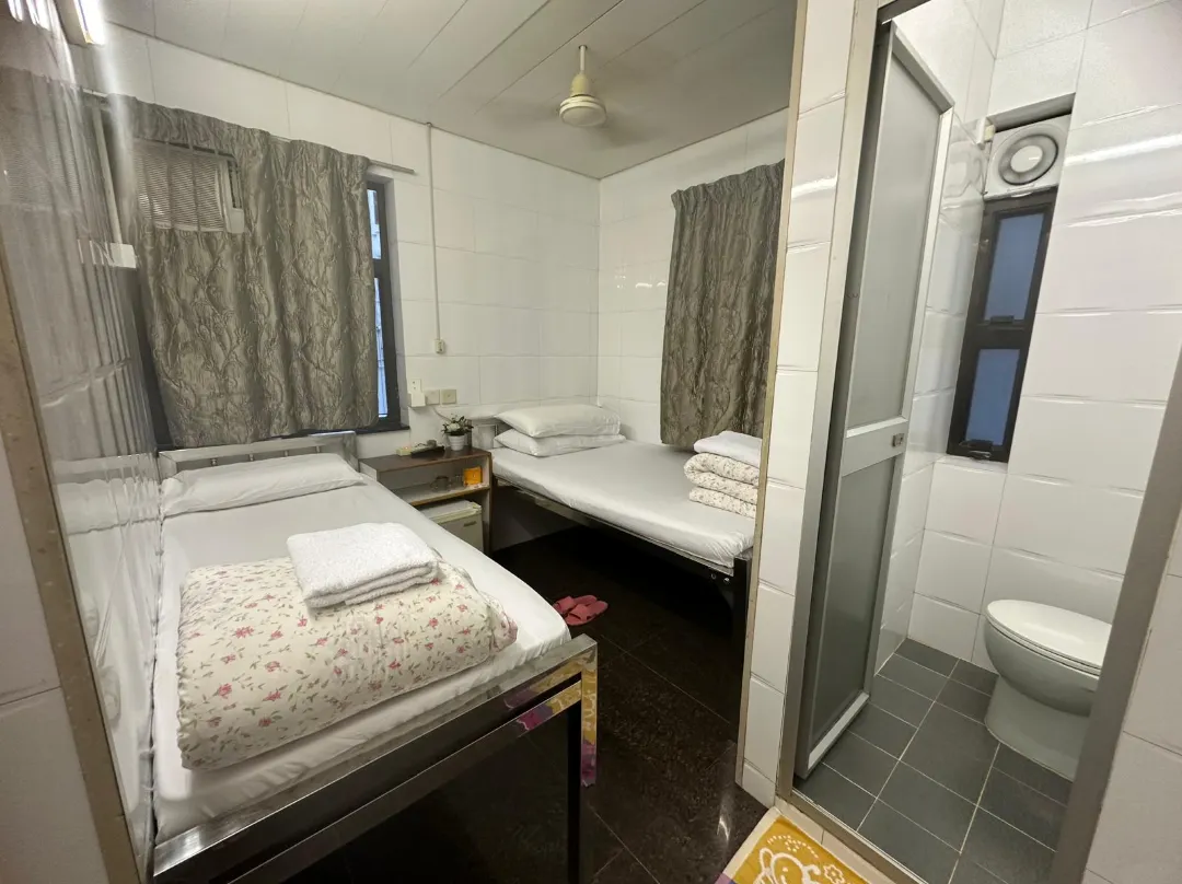 New Mandarin Guest House - Central