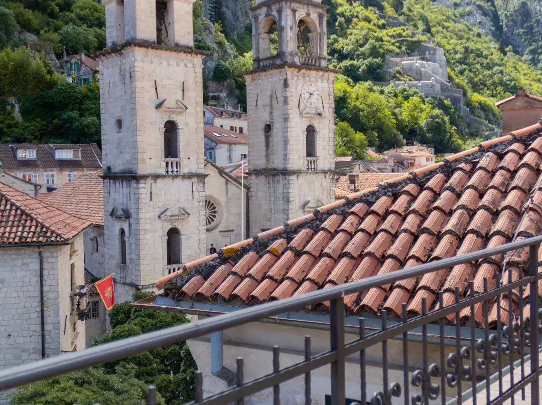 Step To Kotor Bay Old Town - Kotor