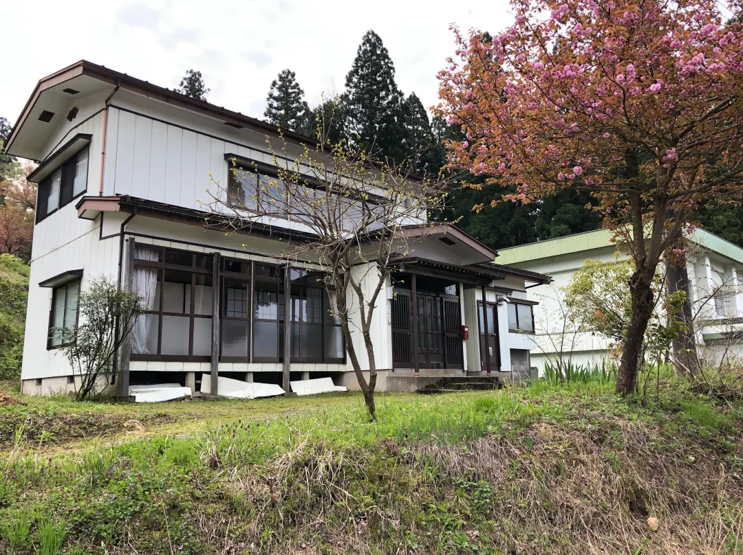 Bullfighting And Nishikigoi Traditional Culture Center - 長岡市