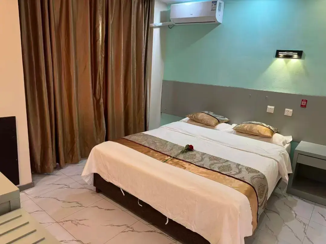Dongyi Hotel - Liaoyuan