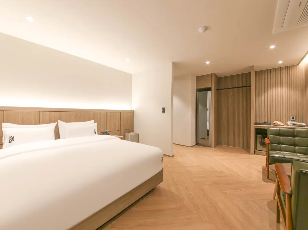Hound Hotel Jeonju Deokjin - Jeonju-si