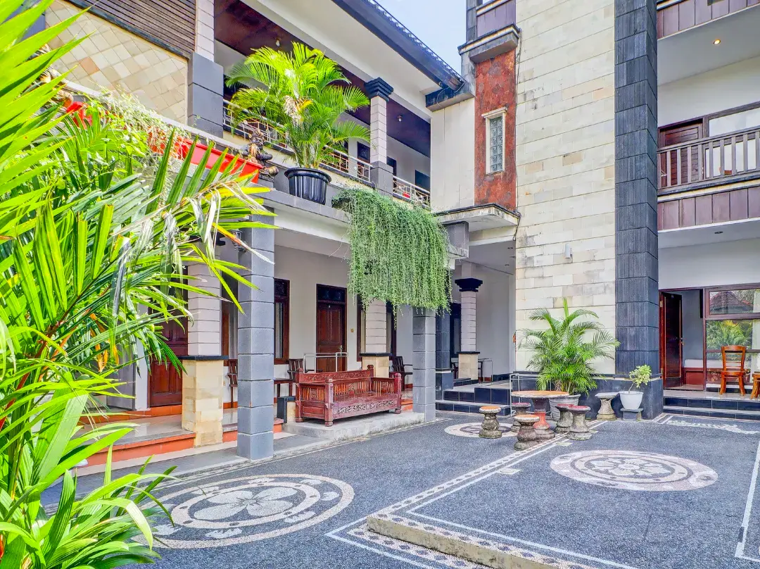 Hotel O Padang Near Mesjid Raya Syekh Ahmad Al-minangkanawi Formerly Hotel Surya Palace - Padang