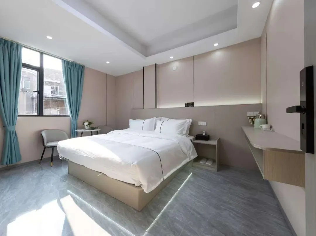 The Four Seasons Apartment - Guangzhou