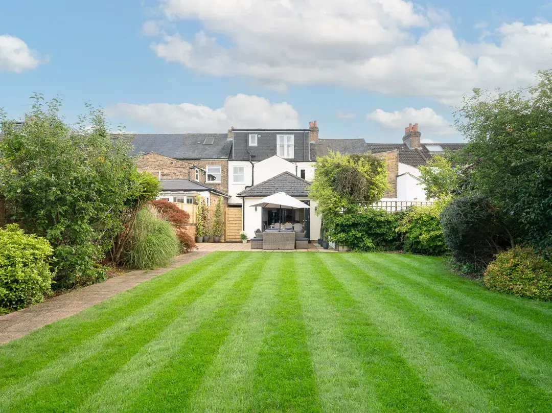 Luxury Family Home In Central Windsor With Large Garden, Games Room & Parking - Slough