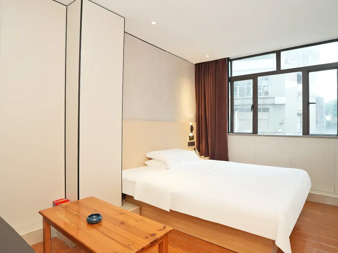 Yueyang Hostel - Guangzhou