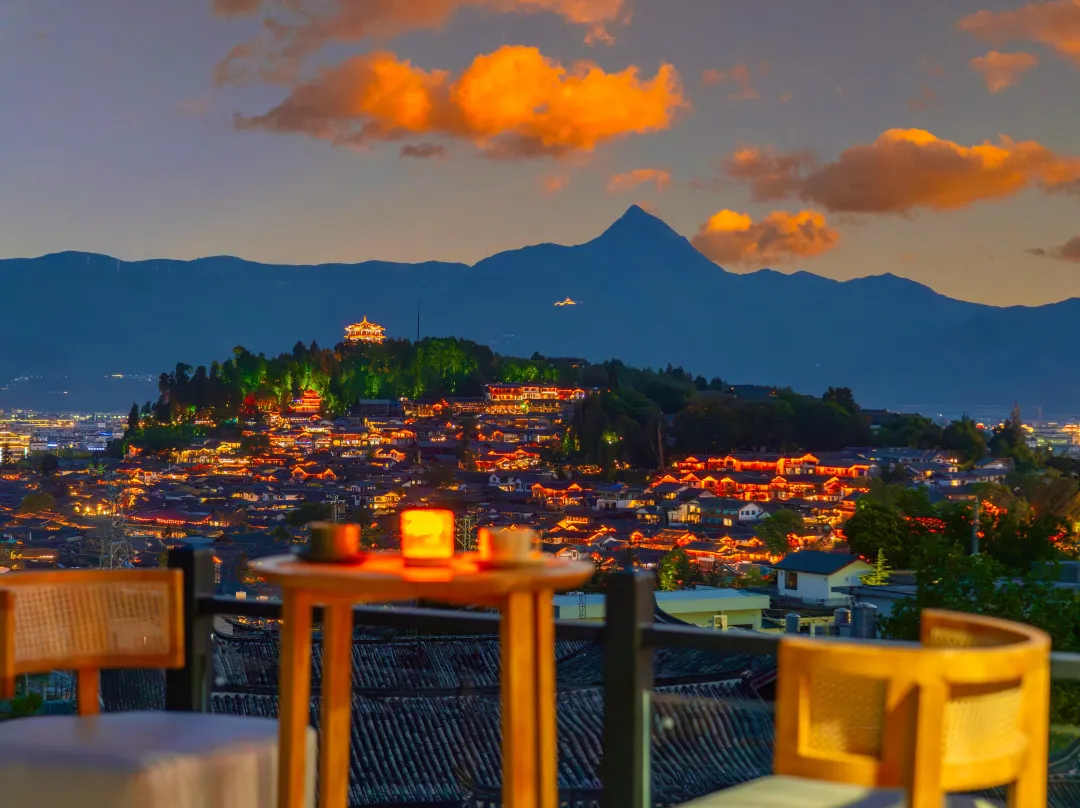 Jianshan Yunshe • Banshan Sightseeing Inn - Lijiang