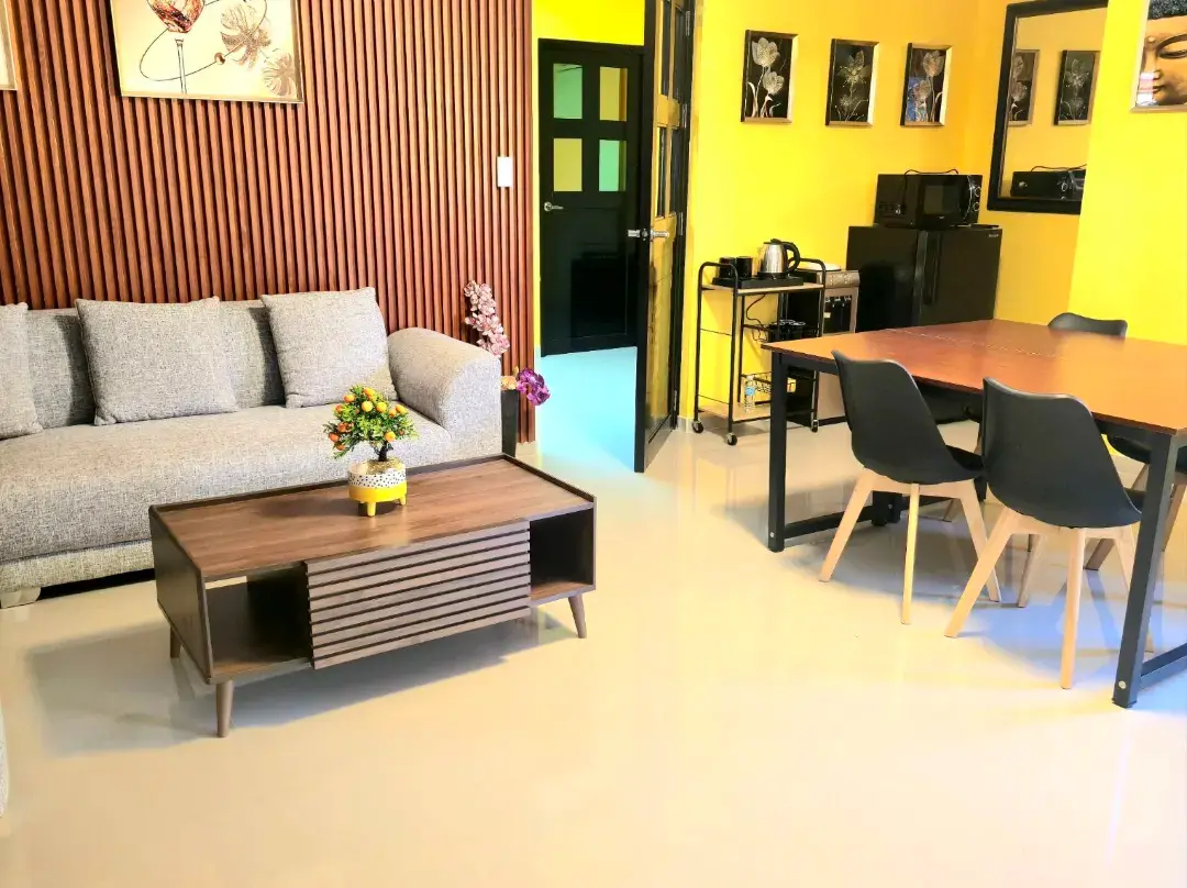 Jenessa's Executive-suite 90 M² In Madrid - Cantilan