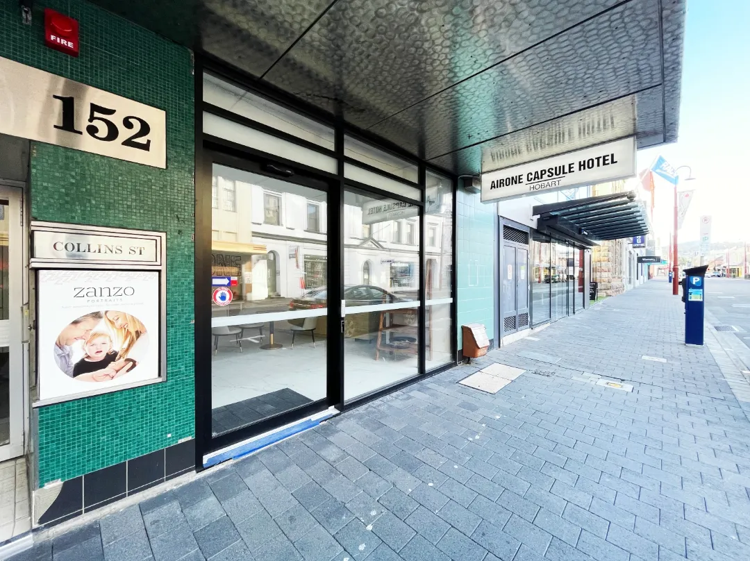 Airone Capsule Hotel - Hobart