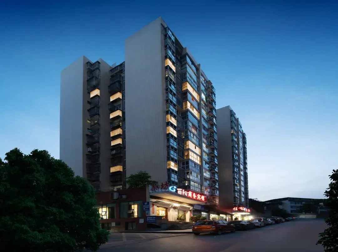 Bazhong Liyang Business Hotel - Bazhong