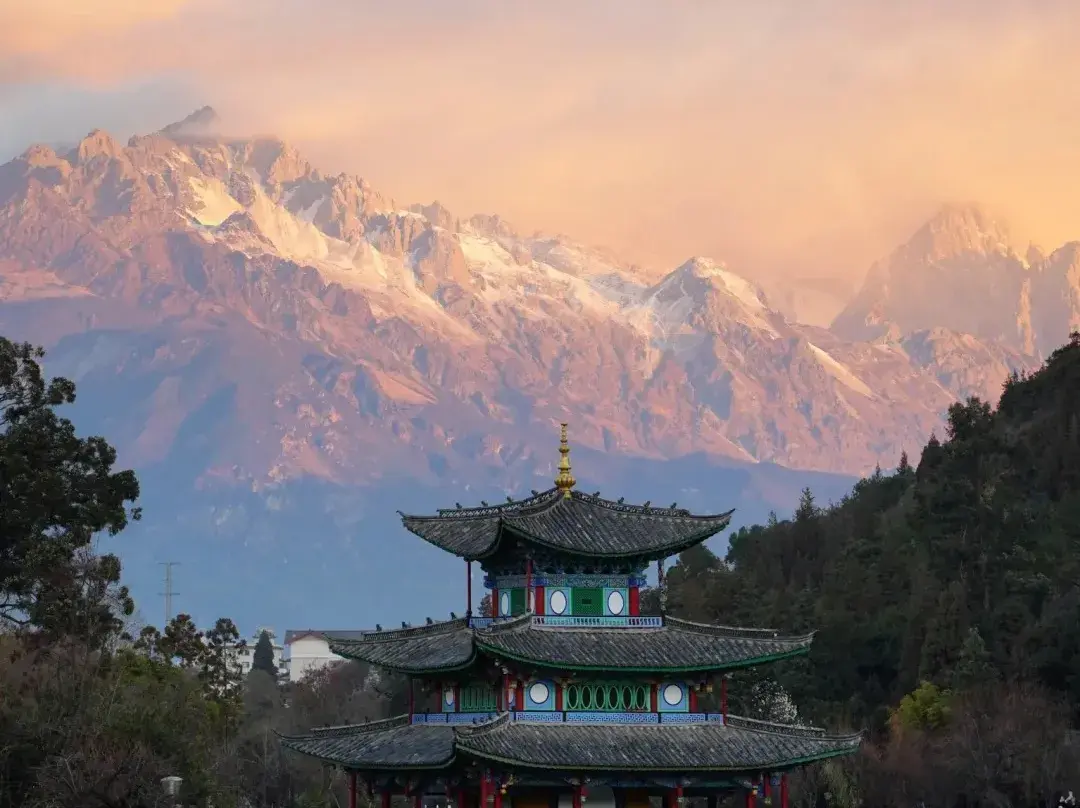 Echarm Plus Hotel - Lijiang
