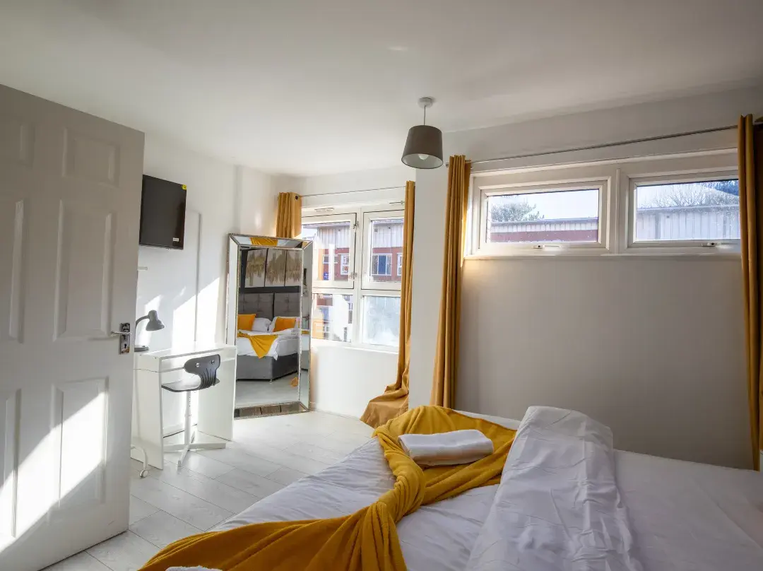 2 Bed Smart Stay In Five Ways - Birmingham