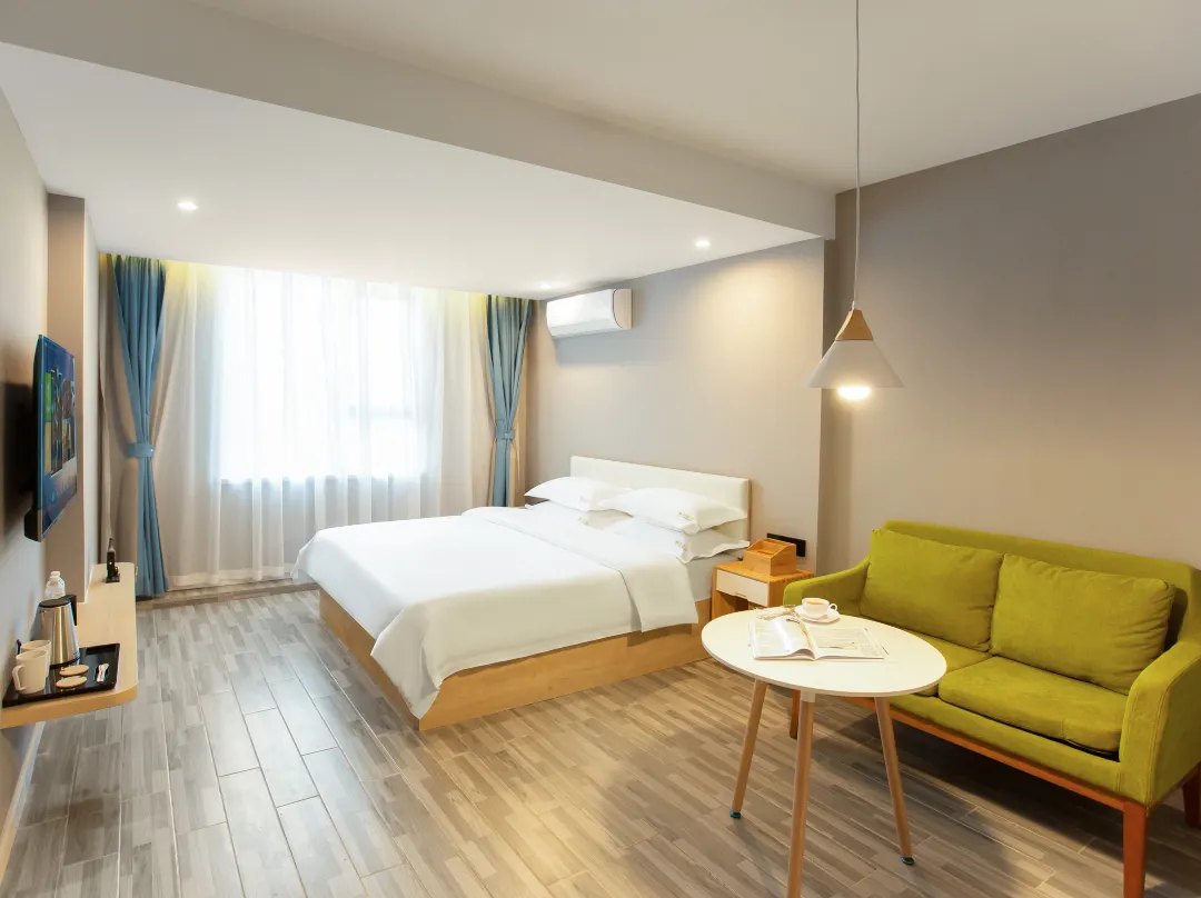 Yuqianshu Smart Hotel - Xinyang