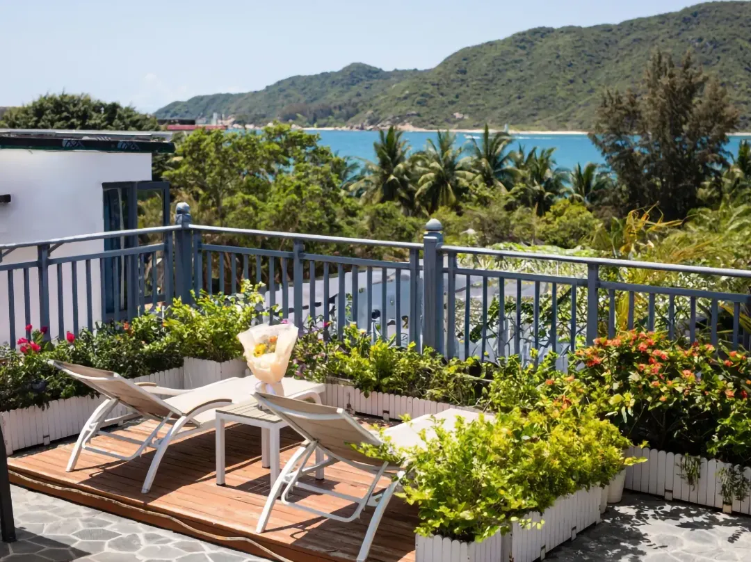 Yunhai · Jingqi Surf Hostel - Sanya