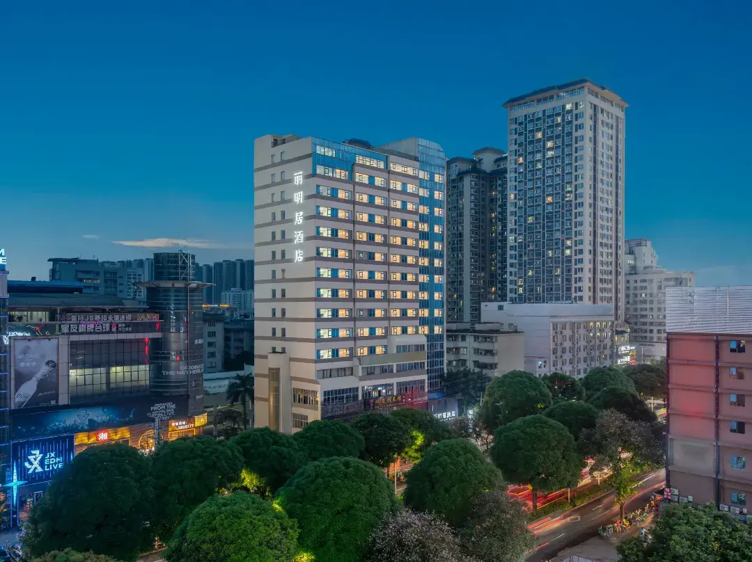 Limingju Hotel Nanning Normal University Mingxiu Campus Beihu South Road Subway Station Branch - Nanning