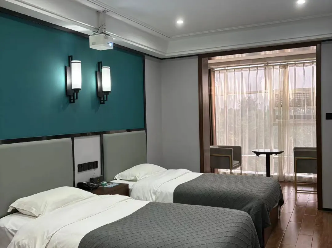 Huihao Hotel - Hebi
