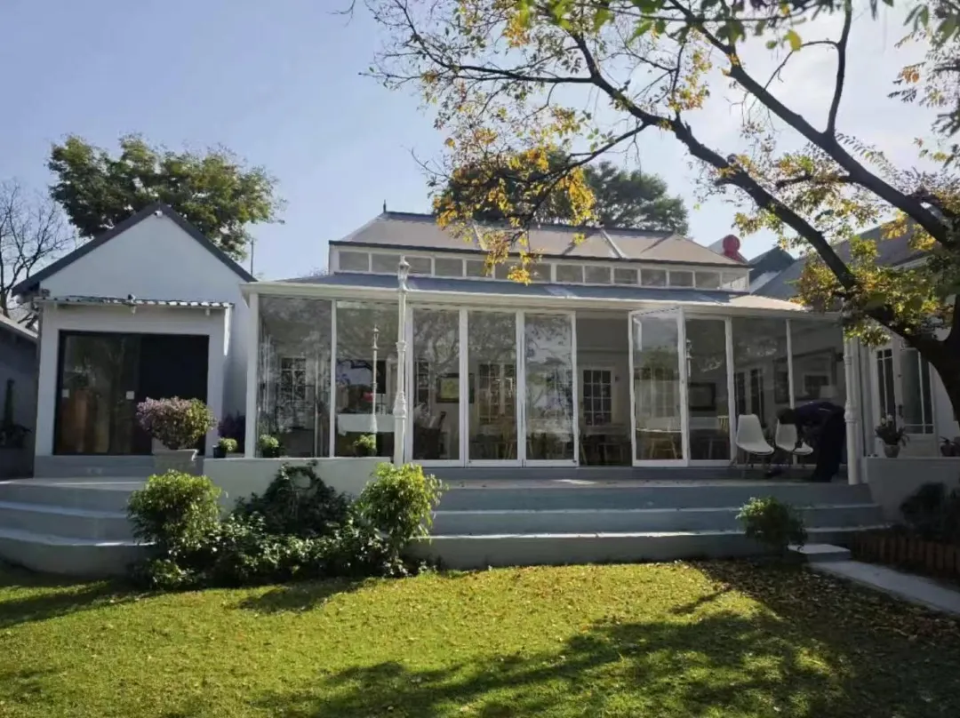 Sandton Spring Guesthouse Rivonia - Sandton