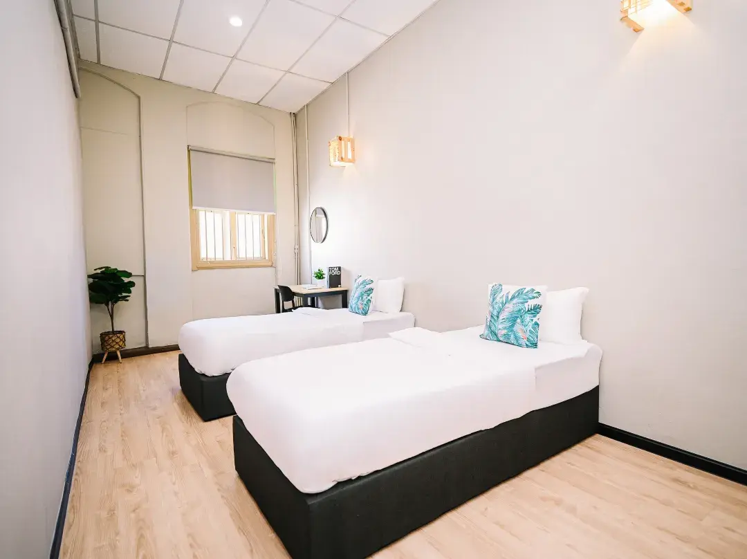 Swing & Pillows @ 87 Chulia St, Georgetown Penang - Penang Island