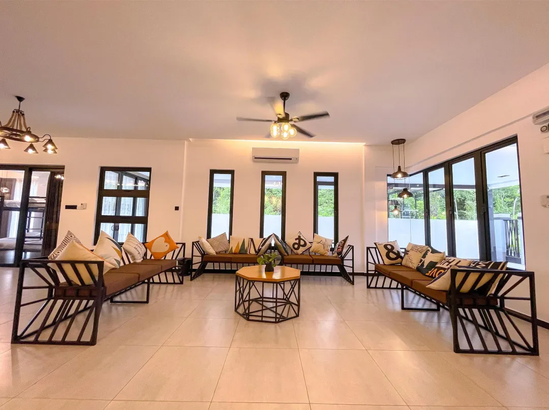 Grand Luxurious Home For Huge Groups-（sleeps 26） - Sibu