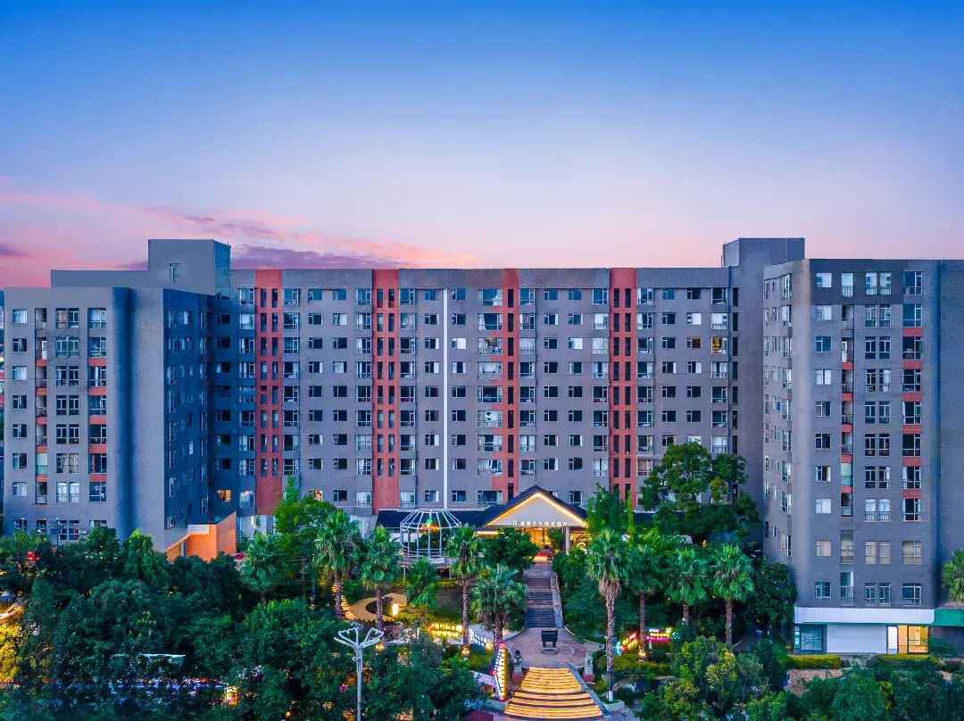 Tang Golf Rezen Hotel - Kunming