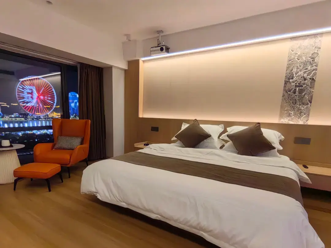 Ferris Wheel Panorama Hotel - Changzhou