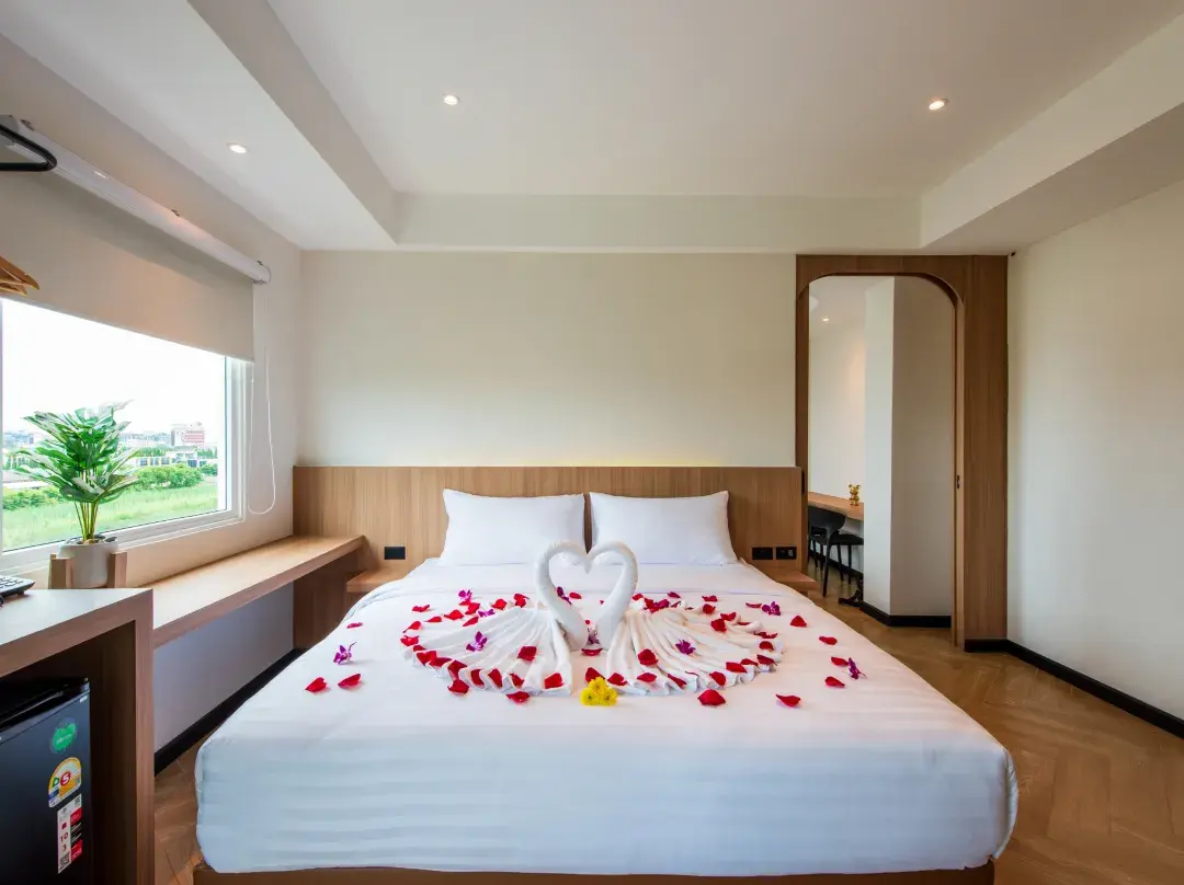 The Moment - Khlong Luang District