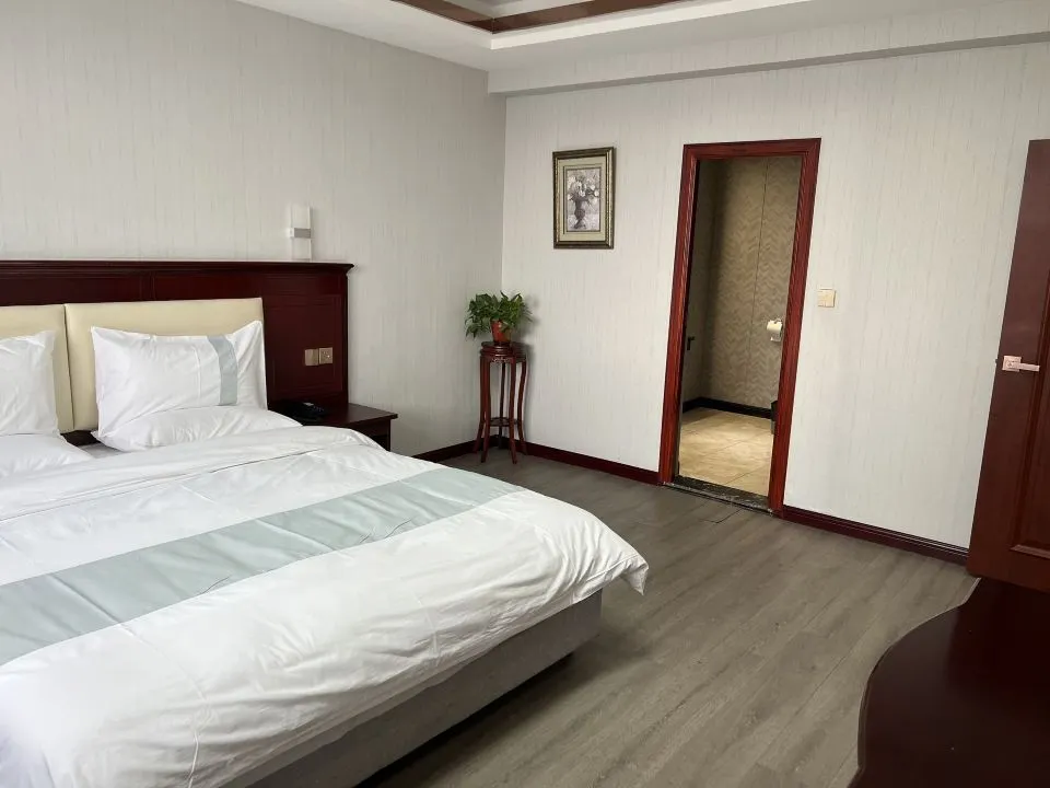 Pinglu Yuebanwan Business Hotel - Sanmenxia