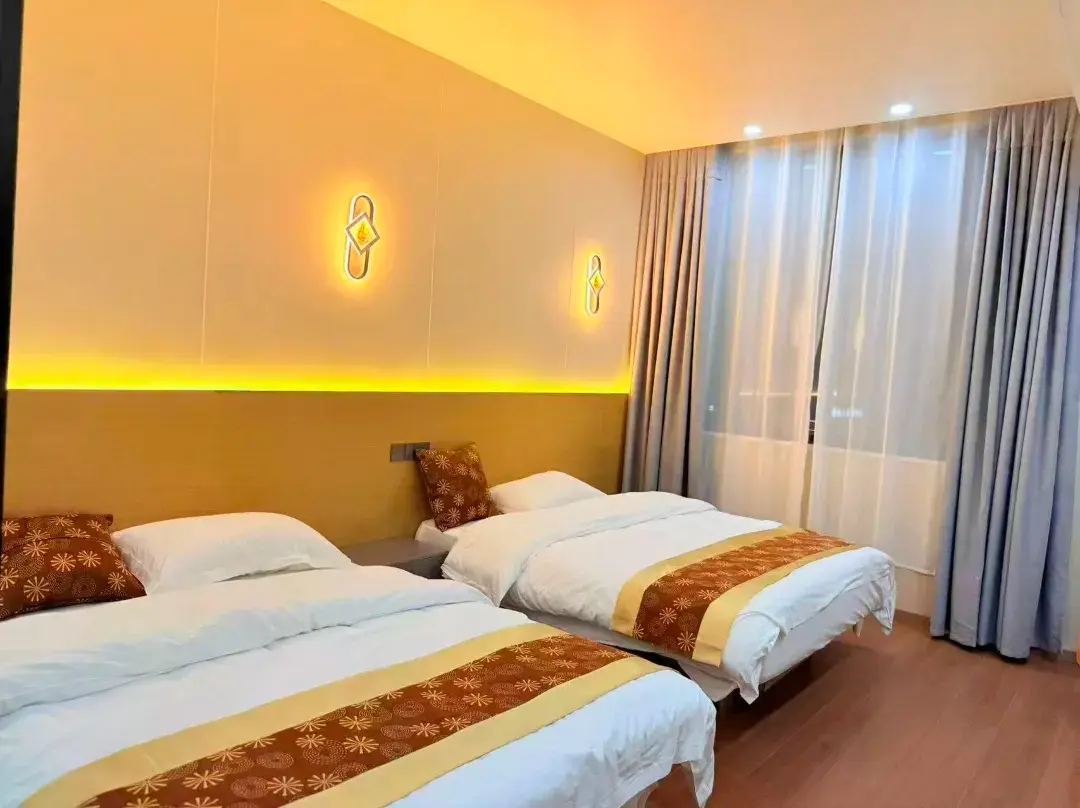 Motuo Moting Courtyard - Arunachal Pradesh