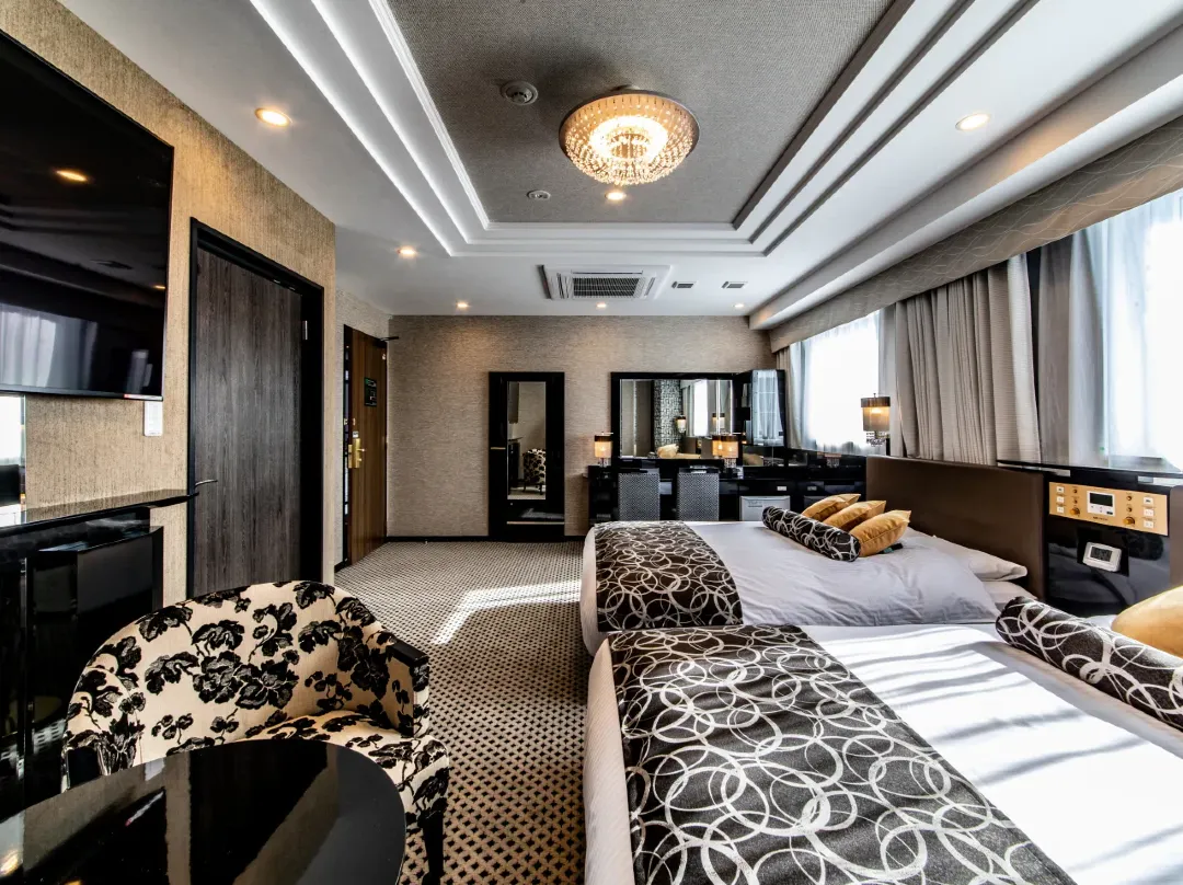 Apa Hotel And Resort Midosuji Hommachi Ekimae Tower - Japan