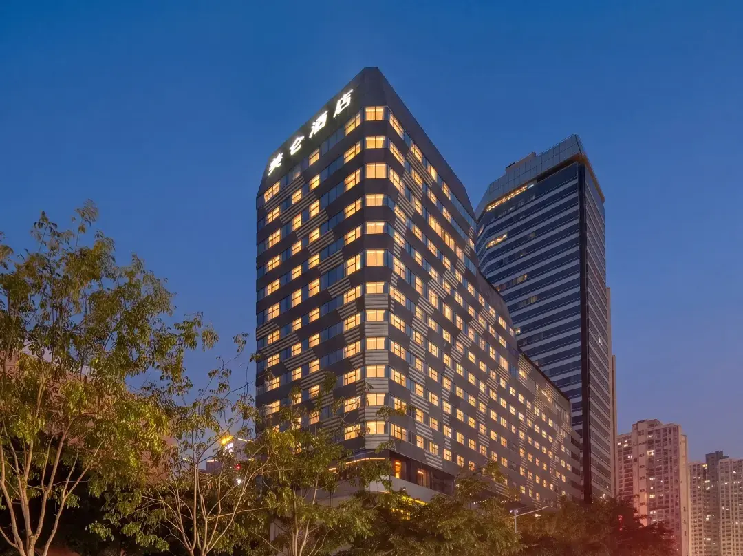 Shenzhen Luohu Dongmen Mixc Madison Hotel - Hong Kong