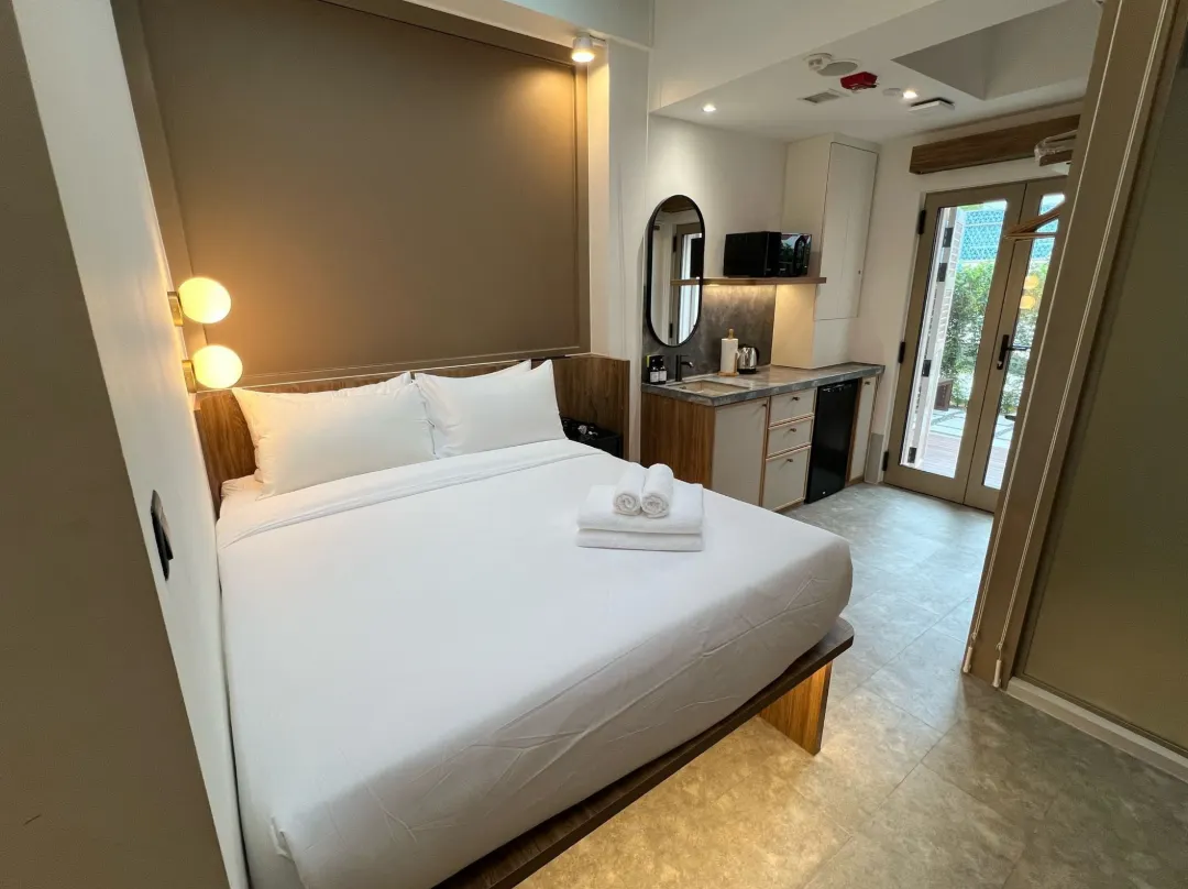 Heritage Collection On Victoria - Mobile App Check-in - Singapore