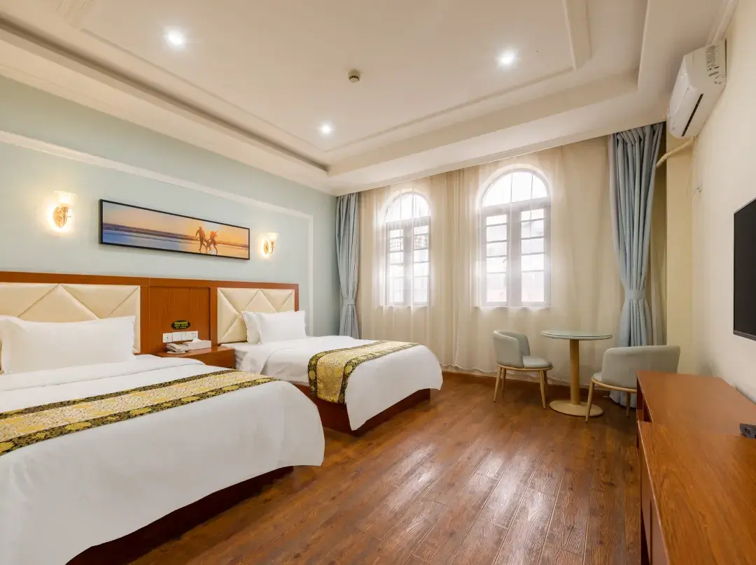Home Inn Huayi Hotel - Anshun