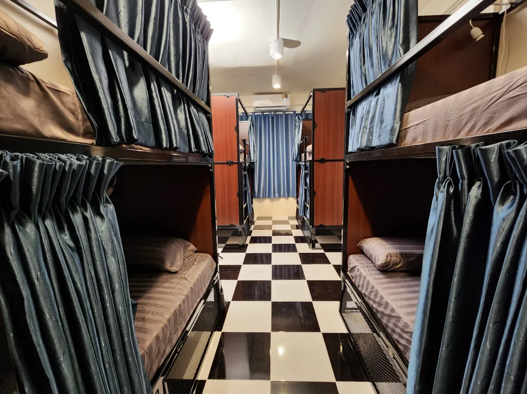Noir Cafe And Hostel - Chinatown - 방콕