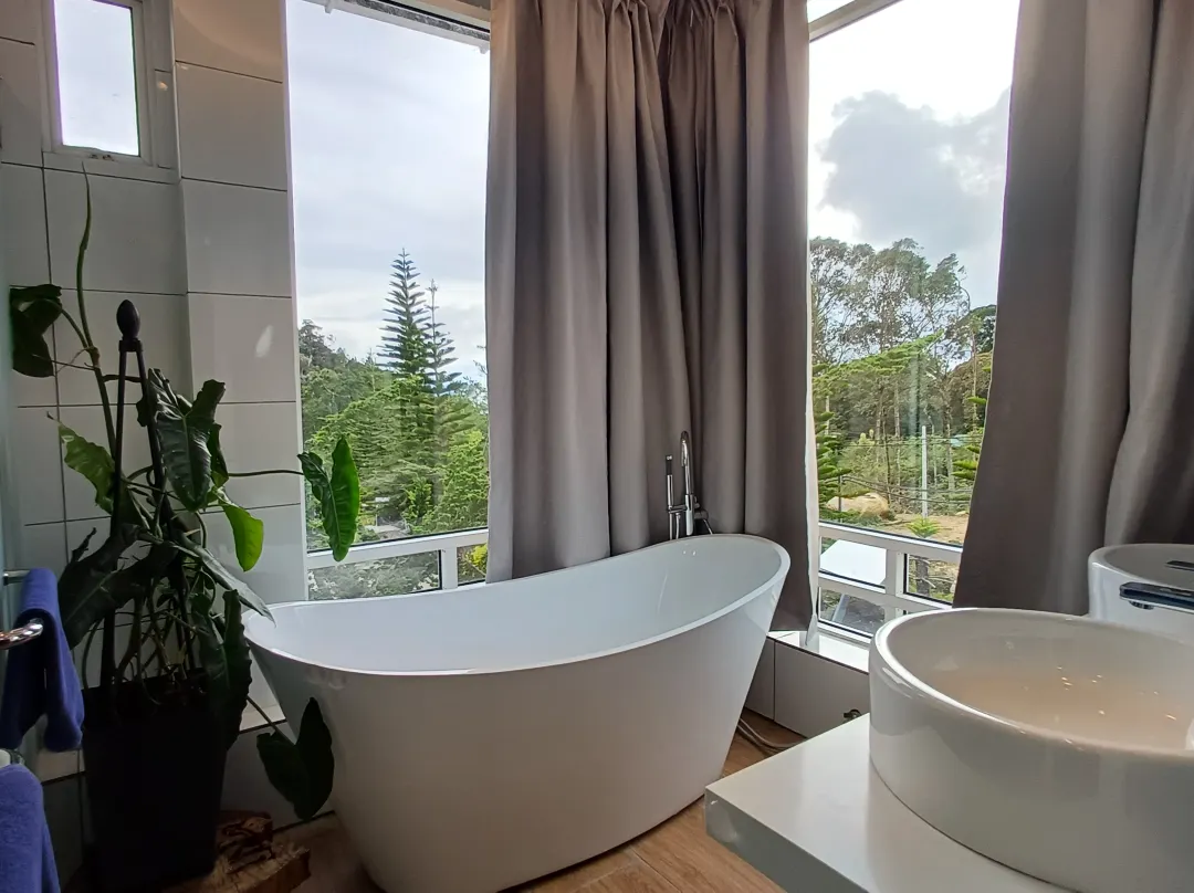 Sling & Stone Mountain Suites - Ranau