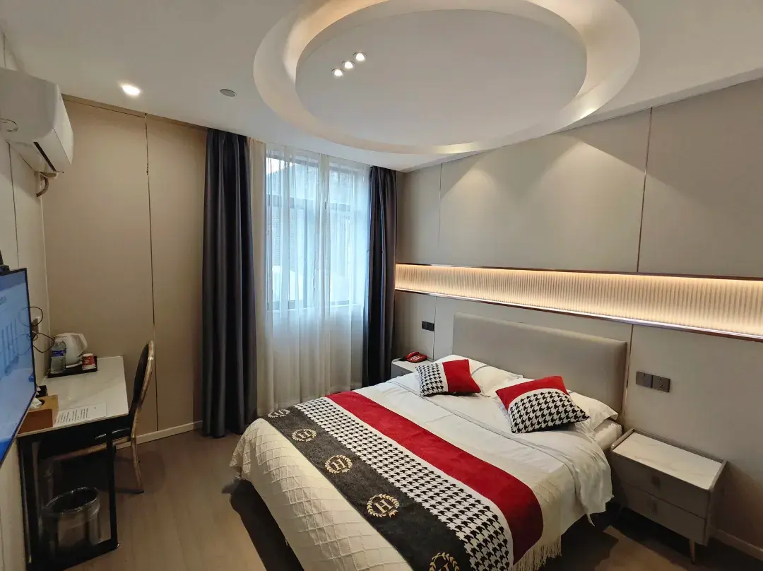 Longchen Holiday Inn - 상하이