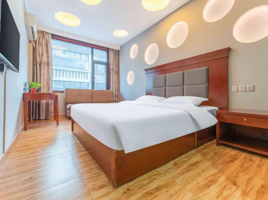 Xianglong Business Hotel - Xinyang