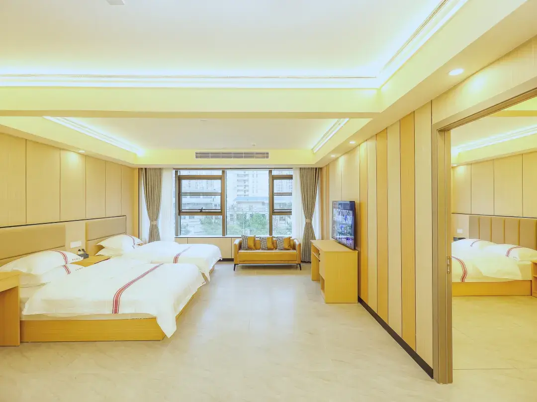 Mingyuanfeng Yijia Hotel - Beihai